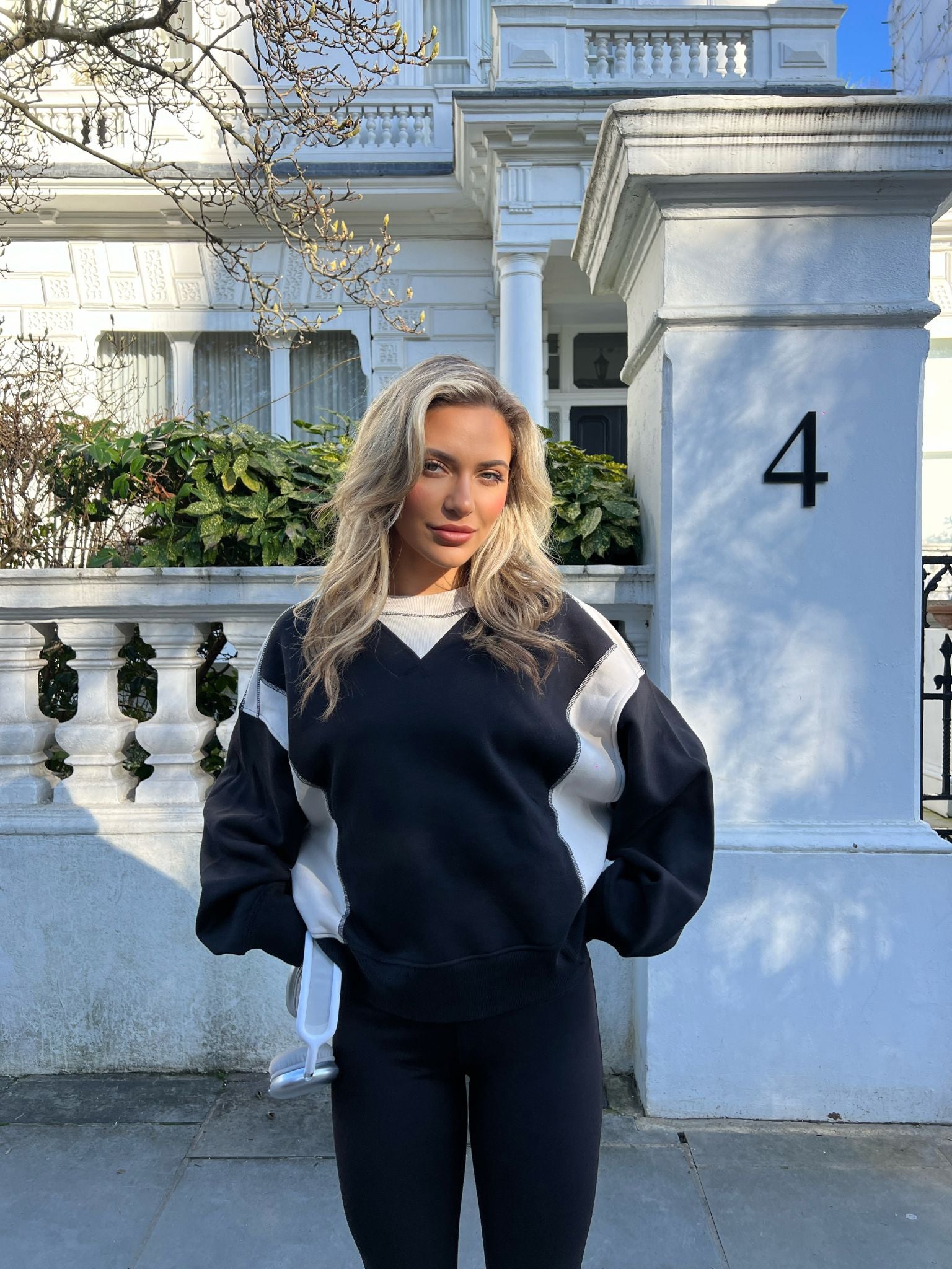 Contrast Crew Neck Sweater - Black